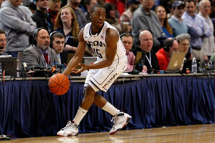 The Top 16 Sneaker Legends in College Basketball History - Sports ...