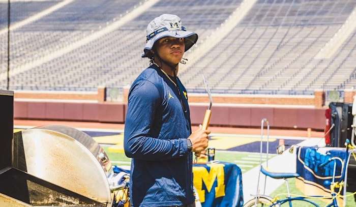 5-Star QB Jadyn Davis Commits to Michigan - Sports Illustrated Clemson ...