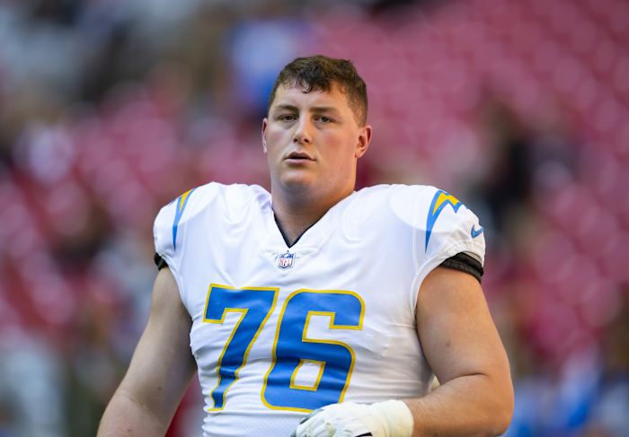 Chargers News: LA Re-Signs OL Will Clapp - Sports Illustrated Los ...