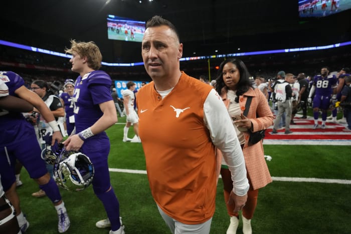 Texas Longhorns' Steve Sarkisian Shuts Down Potential Return of Transfers: 'We're Not Playing ...