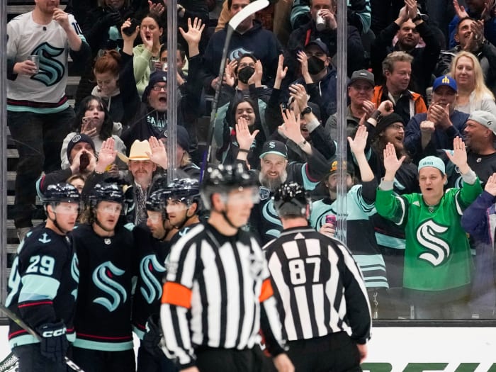 NHL playoffs: How the Kraken quickly turned Seattle into a hockey town ...
