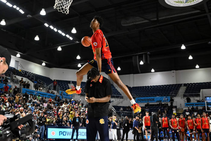 Bouncy Duke Basketball Rookie Breaks Zion Williamson's Program Record ...