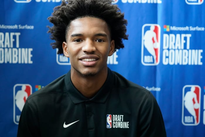 Julian Phillips Selected By Chicago Bulls, Represents Tennessee ...