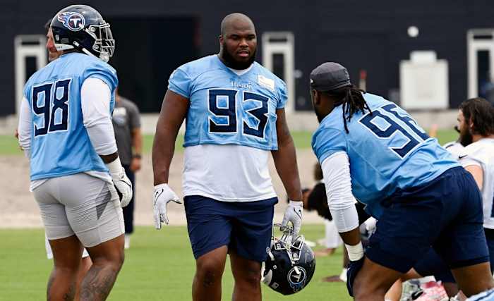 Denico Autry Getting Better With Age For Titans - Sports Illustrated ...