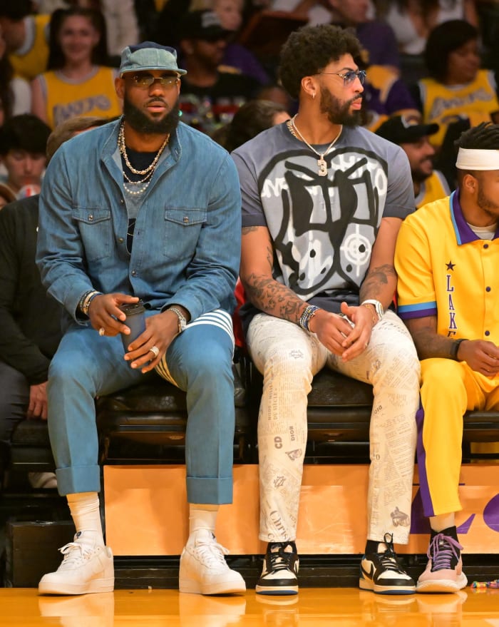 WATCH: LeBron James Reacts To Basketball Hitting His Maybach ...