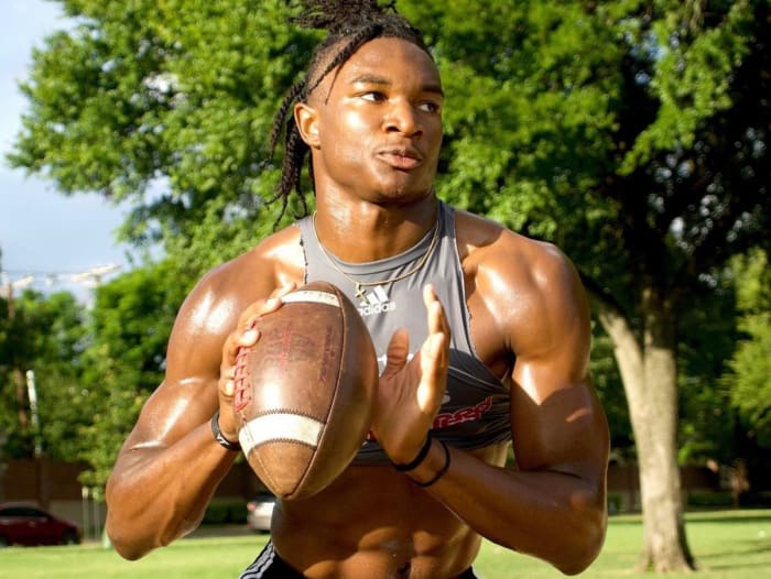 Michigan Football Freshmen Are Read For The 2022 Season - Sports Illustrated Michigan Wolverines ...