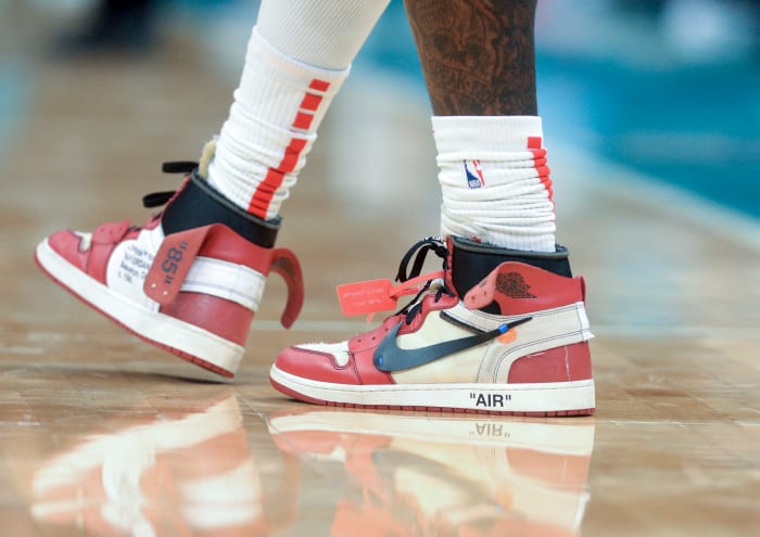 Eric Kendricks Wears Off-White Air Jordans before Vikings Game - Sports ...