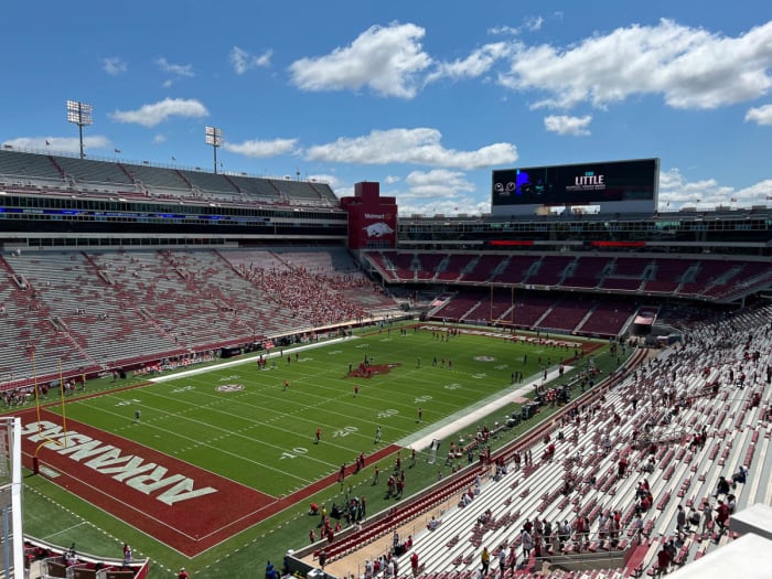 Hogs Scrap, Claw Way to Win Over Cincinnati Bearcats in Razorback ...