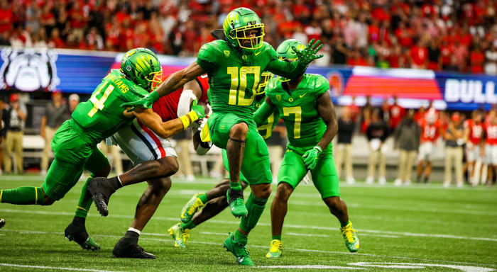 Oregon Ducks Football Transfer Portal Tracker - Sports Illustrated ...
