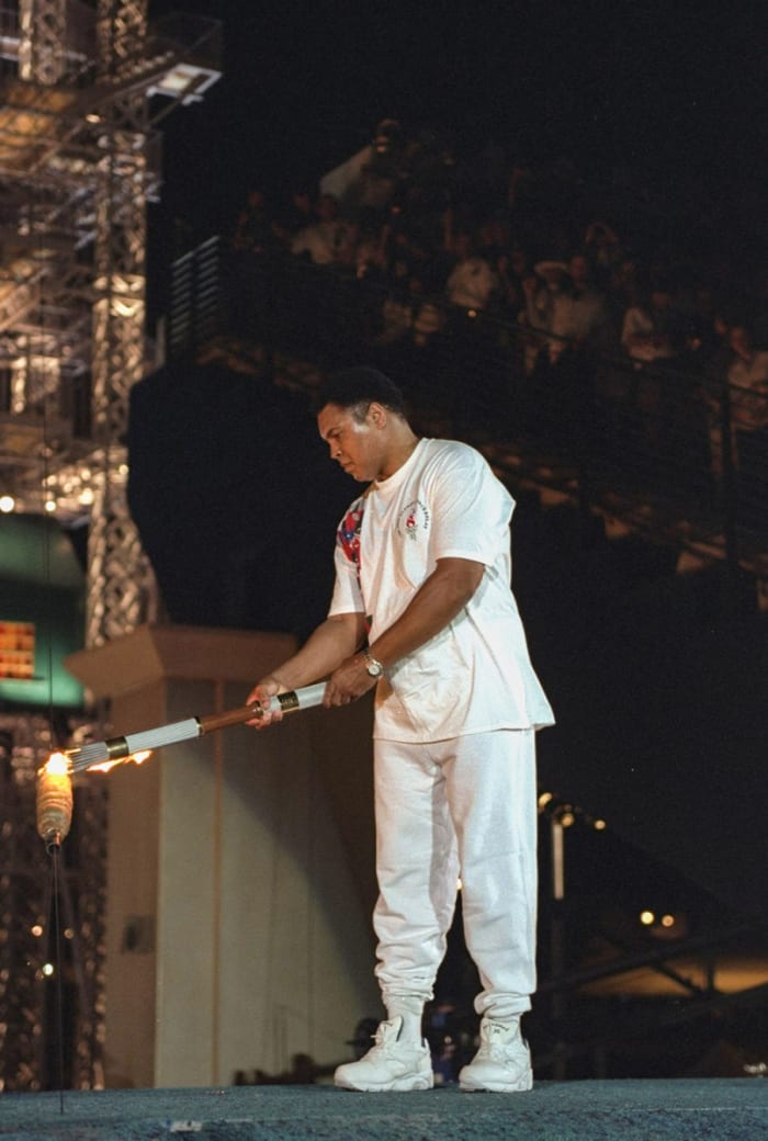 Story behind Muhammad Ali 1996 Olympic torch lighting moment - Sports ...