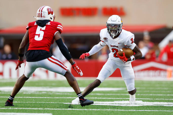 Wisconsin versus Washington State: Three matchups to watch - Sports ...