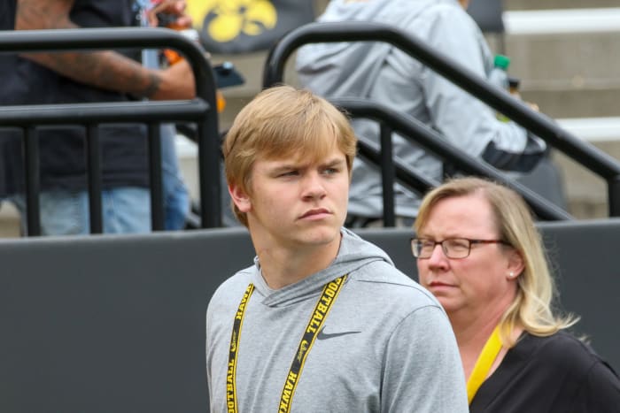 Iowa TE Tradition Excites Zach Ortwerth - Sports Illustrated Iowa ...