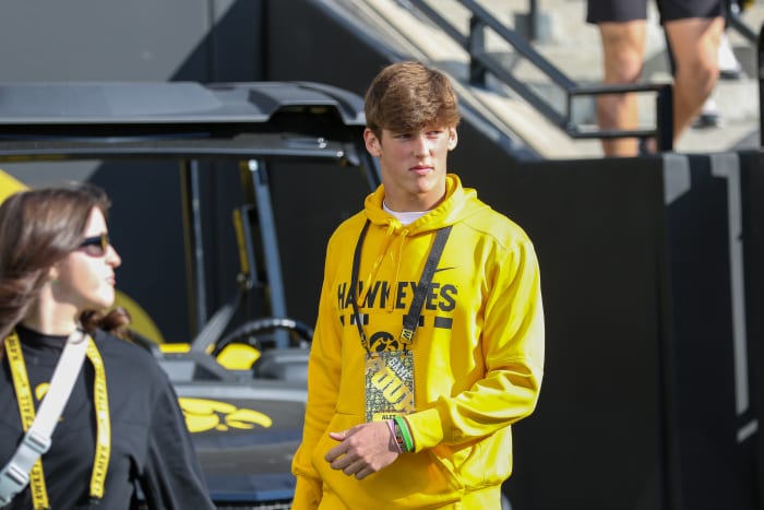 Alex Manske Talks Iowa Football Offer - Sports Illustrated Iowa ...