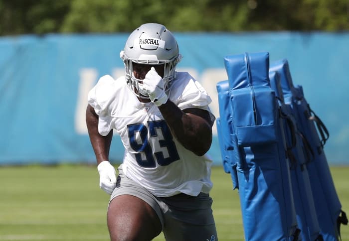 Detroit Lions EDGE Josh Paschal Preparing to Make NFL Debut - Sports ...