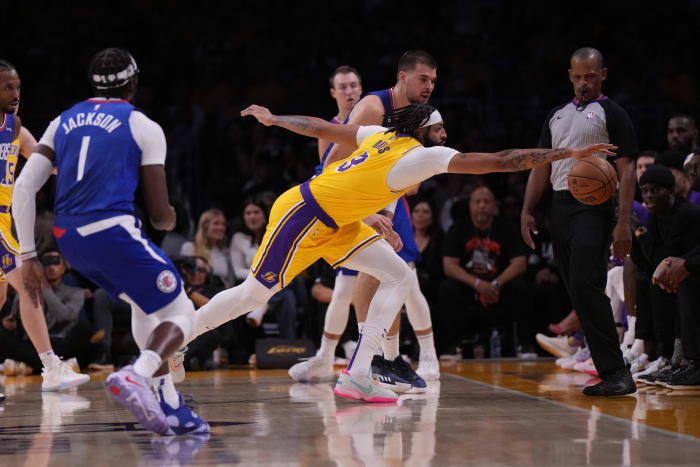 Lakers News: A Less-Than-Encouraging Update On The Anthony Davis Back ...