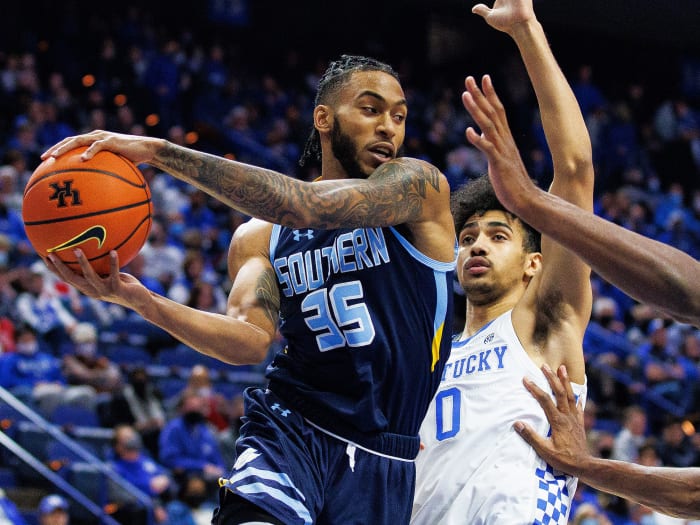 College basketball rankings for all 363 teams in 2022-23 - How To Beat ...