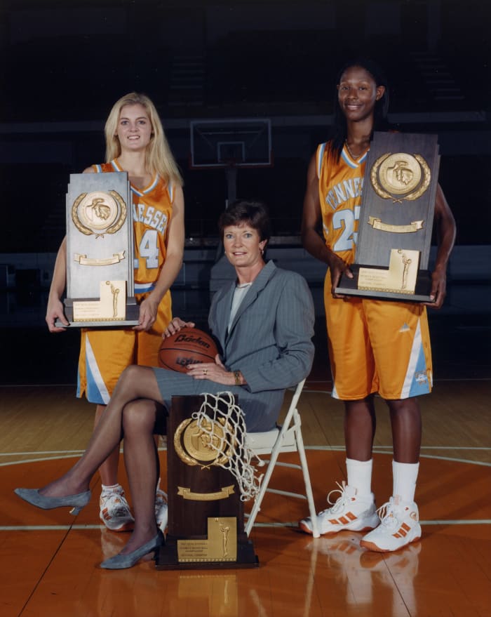 Kellie Harper is shaping Tennessee’s future, with a nod to Pat Summitt ...