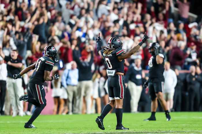 South Carolina Football LB Debo Williams Named First-Team All-SEC ...