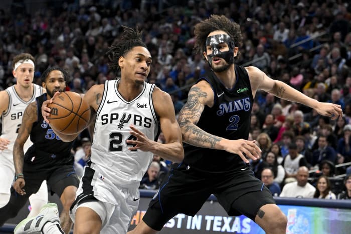 Dereck Lively II Returns to Dallas Mavs Lineup, Details Broken Nose in ...