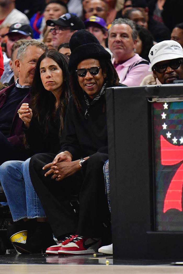 Jay-Z Wore Off-White x Air Jordans at the Lakers/Clippers Game - Sports ...
