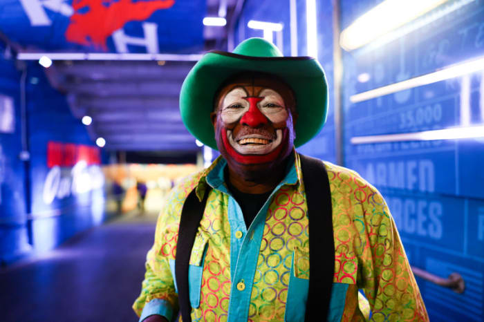 Rodeo Legend Leon Coffee to Retire After Final Performance at Houston ...
