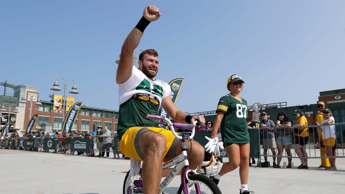 Packers Tight End Austin Allen Looms Large In Race for Roster Spot ...