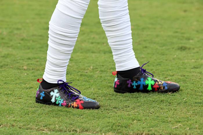 Odell Beckham Jr. Conceals Nike Swoosh Logos on Cleats - Sports ...