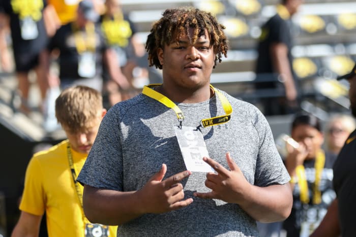 Nick Brooks Commits to Iowa Football - Sports Illustrated Iowa Hawkeyes ...