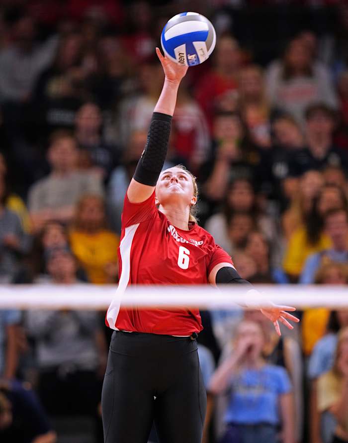 Wisconsin Badgers’ 13-0 Volleyball Start: What Coach Sheffield Really ...