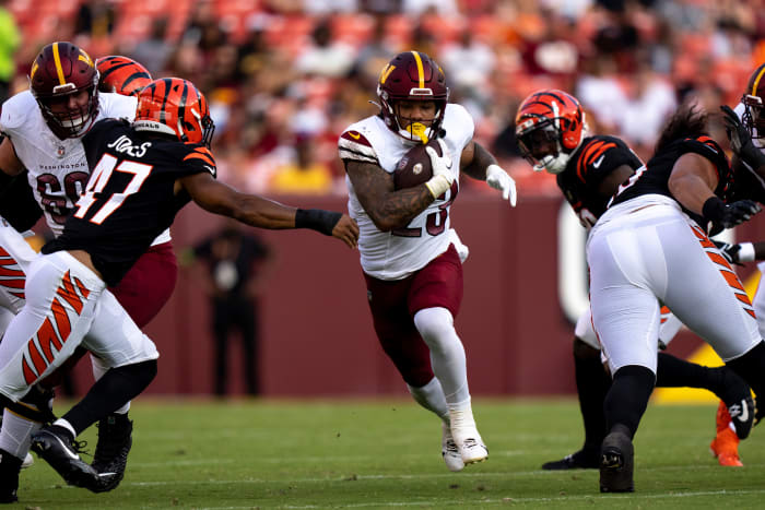 WATCH: Washington Commanders Rookie RB Chris Rodriguez Jr. Scores First ...