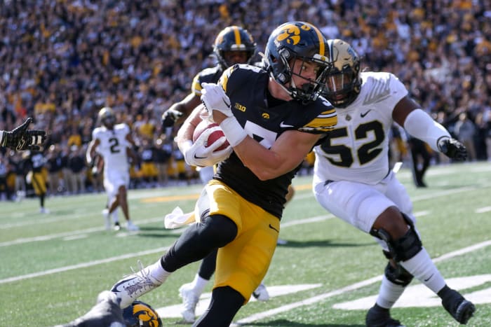 Report: Cooper DeJean Sidelined with Injury - Sports Illustrated Iowa ...