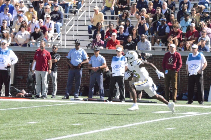 Buster Faulkner Wants the Yellow Jackets Passing Attack To Be More ...