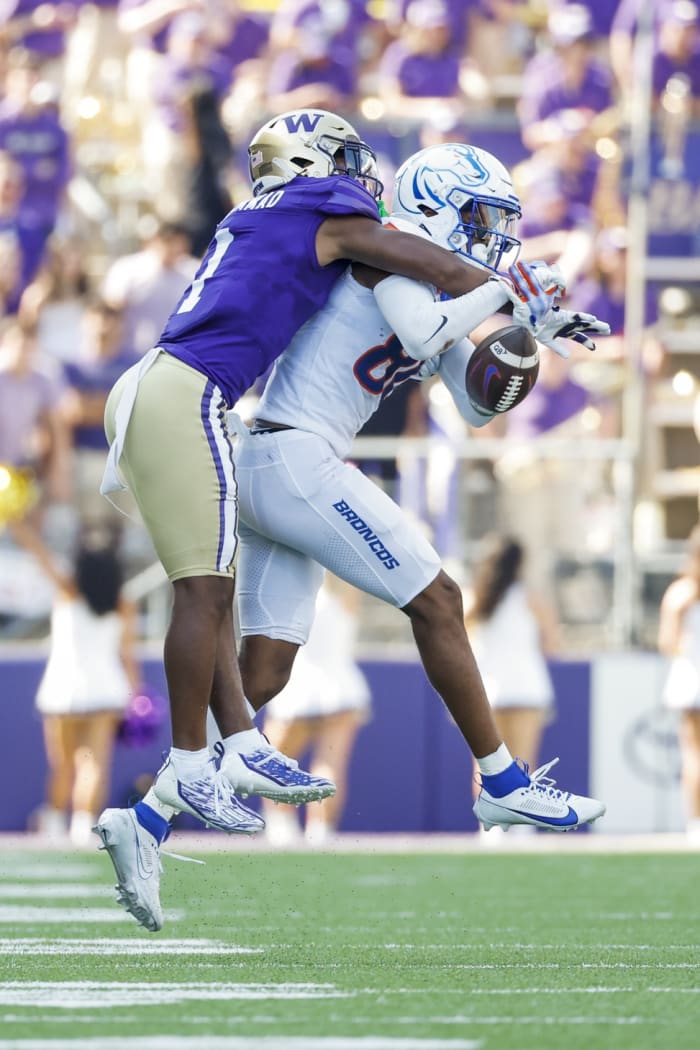 Loud, Rowdy UW Football Environment Caught Muhammad by Surprise ...