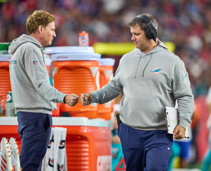 How an NFL Sideline Works: A Behind-the-Scenes Look at the Dolphins ...
