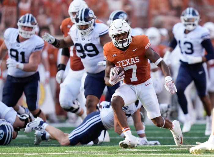 WATCH: Texas Longhorns RB Keilan Robinson Finds End Zone vs. Texas Tech ...