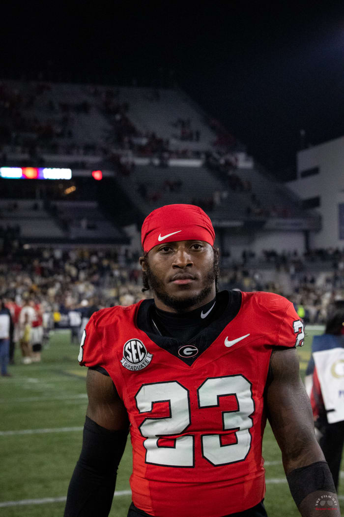 Georgia vs Georgia Tech Photos From the Matchup, Bulldogs Rush to Win ...