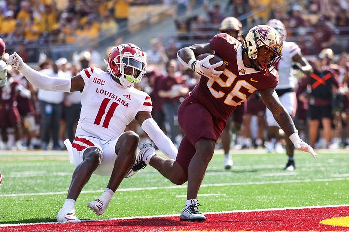 Gophers speedy running back Zach Evans entering transfer portal ...
