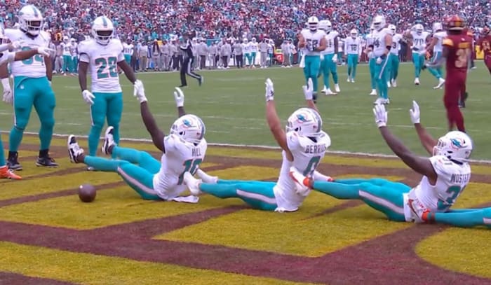 Miami Dolphins 'Roller-Coaster' Embarrasses Washington Commanders 45-15 ...