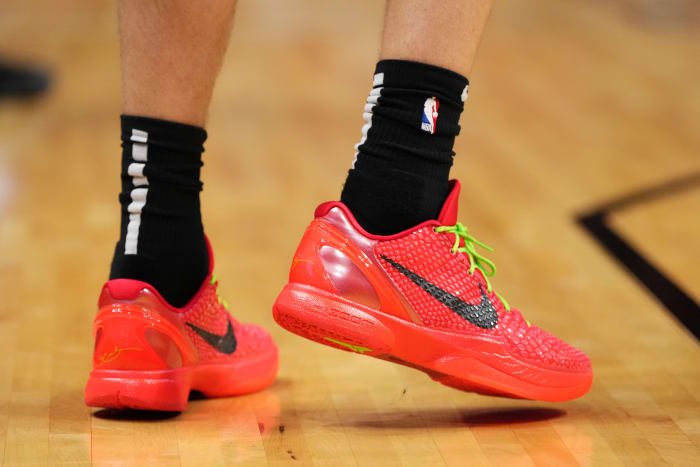 Everything You Must Know About The Nike Kobe 6 'Reverse Grinch ...