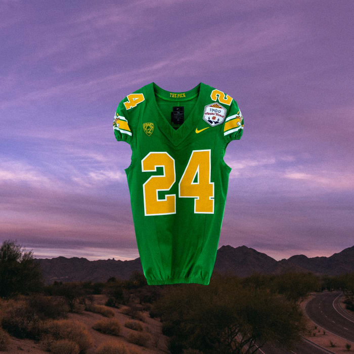 Oregon Football to Wear Throwback Uniforms in Fiesta Bowl vs. No. 23 ...