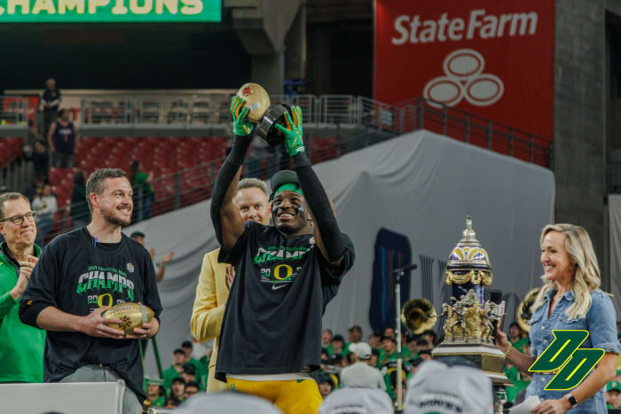 Oregon Football Linebacker Jeffrey Bassa Returning in 2024 - Sports Illustrated Oregon Ducks ...