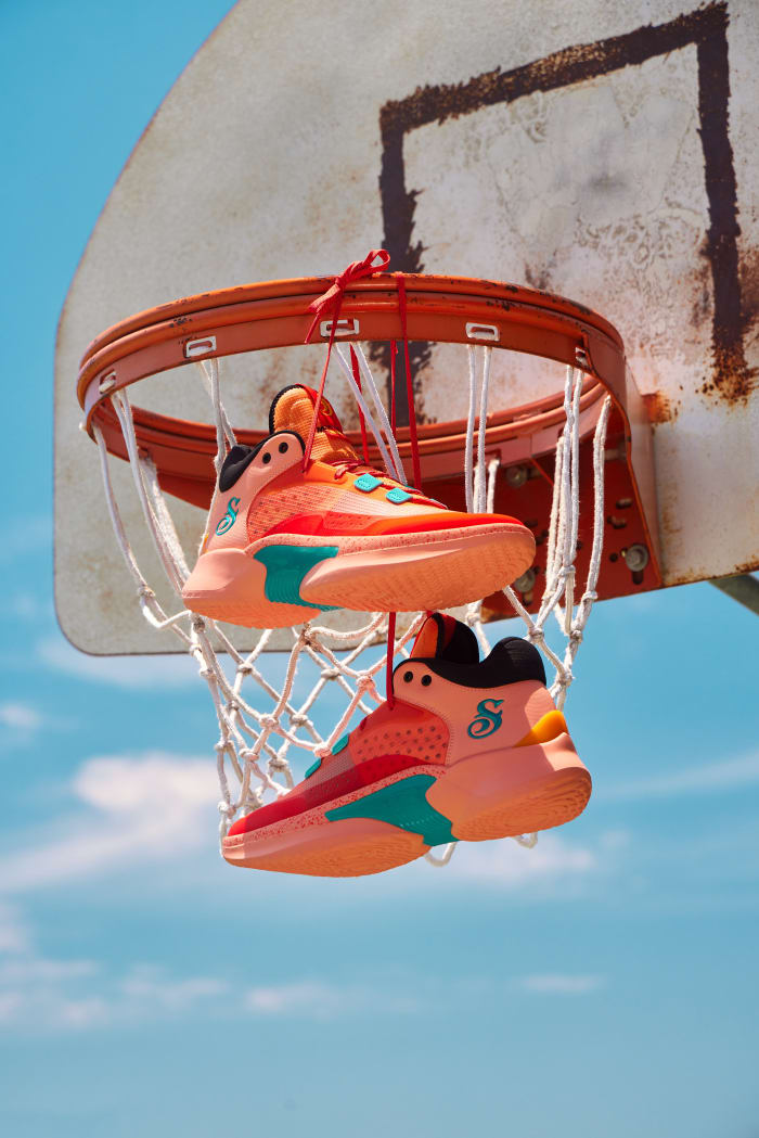 Snoop Dogg's New Skechers Basketball Sneakers Are Out Now - Sports ...