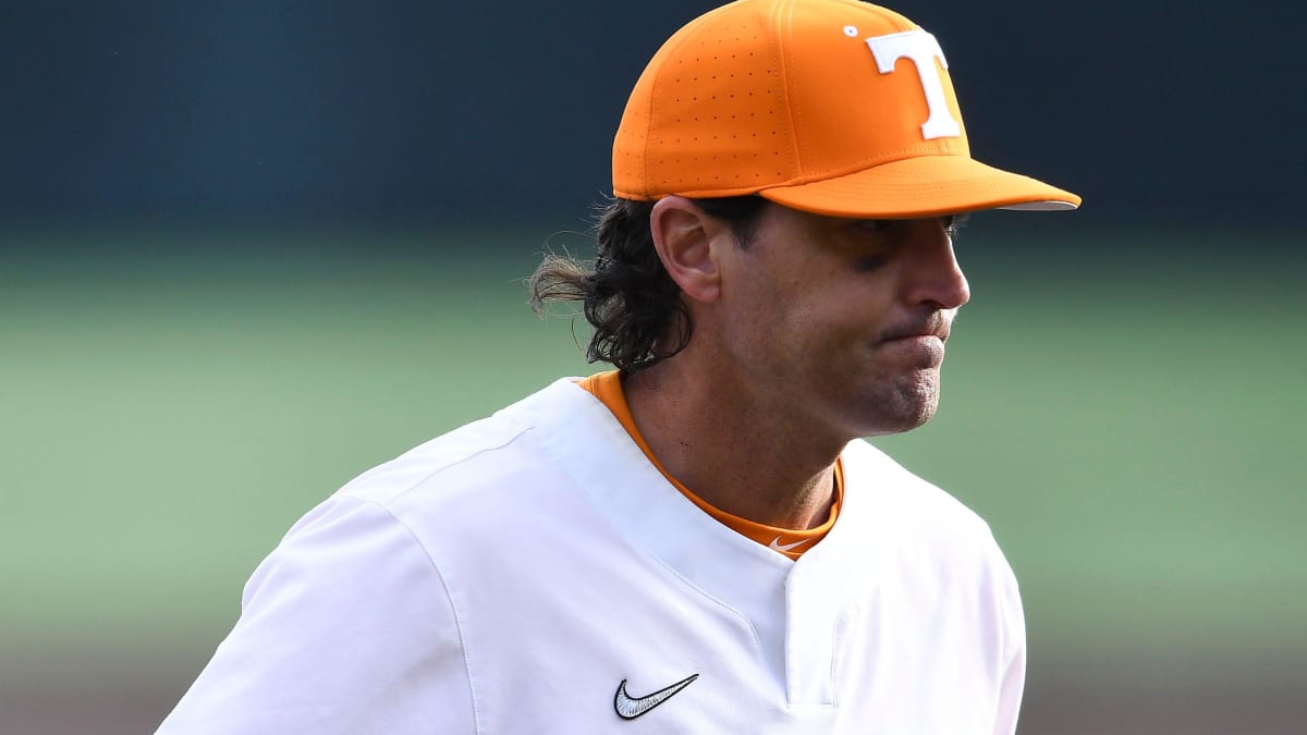 Tennessee Baseball Coach Tony Vitello Suspended for ‘Violation’ | WKKY ...