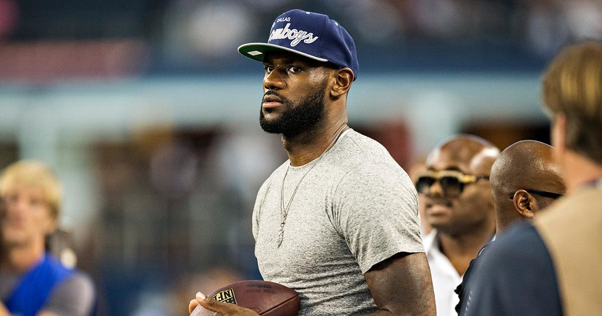 LeBron Says He’s Not a Cowboys Fan After Team’s Handling of Kneeling ...