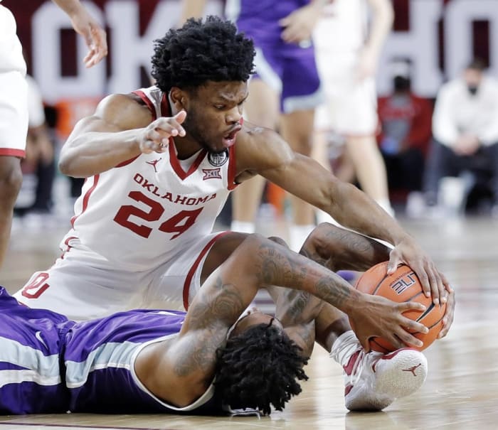 Oklahoma's Elijah Harkless earns Big 12 honor - Sports Illustrated ...