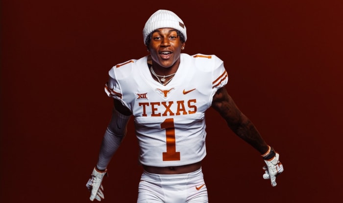 Texas A&M Aggies Star Evan Stewart Enters Transfer Portal; Texas ...