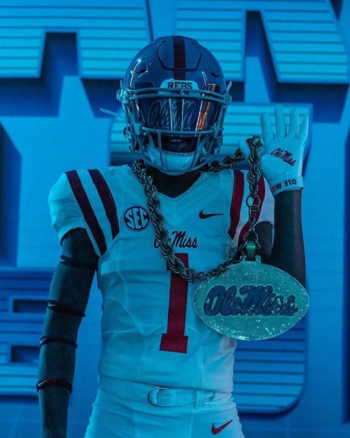 Ole Miss 'Definitely' a Contender for Demitrius Bell Following Offer ...