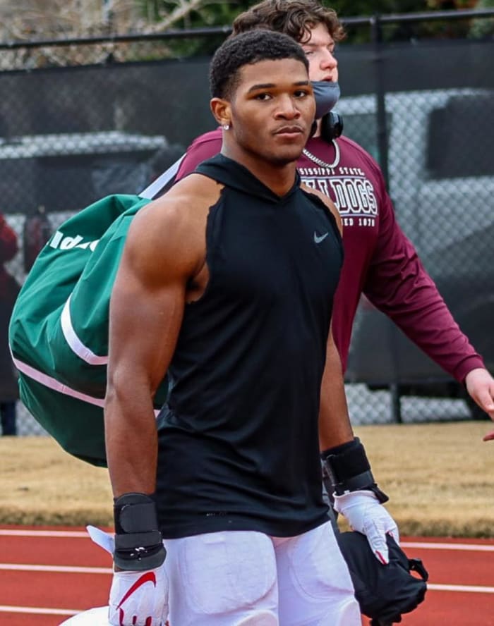 Georgia Football Linebacker C.J. Washington Removed From Roster ...