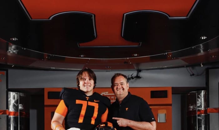 Max Anderson Commits To Tennessee Football - Sports Illustrated ...