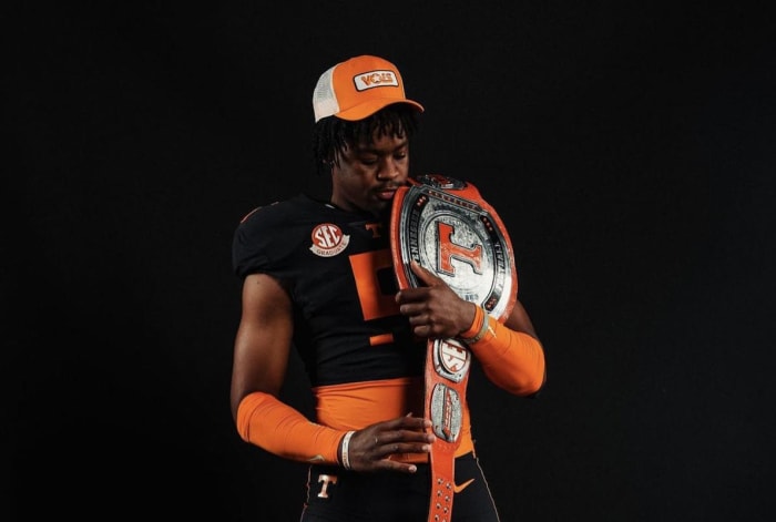 Jordan Ross Signs With Tennessee Football - Sports Illustrated ...